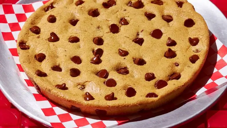 Pizza Hut Ultimate Chocolate Chip Cookie Calories